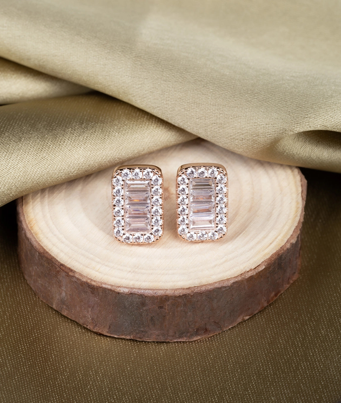 Rectella Shine Italian Studs | ARCKZ – Silver Geometric White – Arckz ...